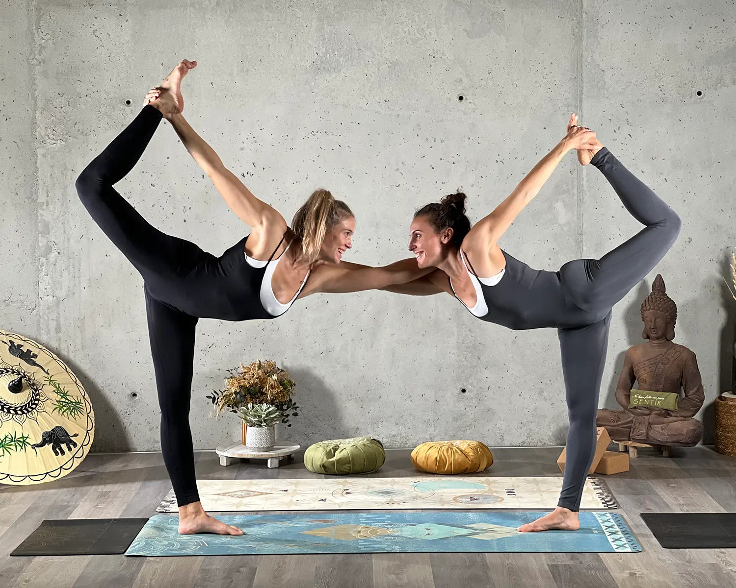 【13 Posturas de Yoga en Pareja Fundamentales】Yogimi